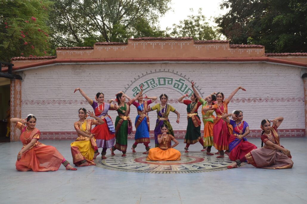 Attractions – Shilparamam